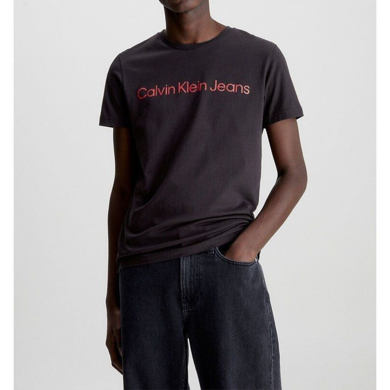 Camiseta CALVIN KLEIN Core Negra Logo Rojo - Guanxe Atlantic Marketplace